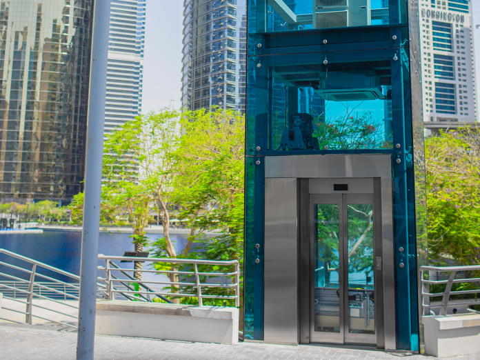 En Jumeirah Lake Towers, los ascensores de Orona destacan como torres de vidrio | Orona